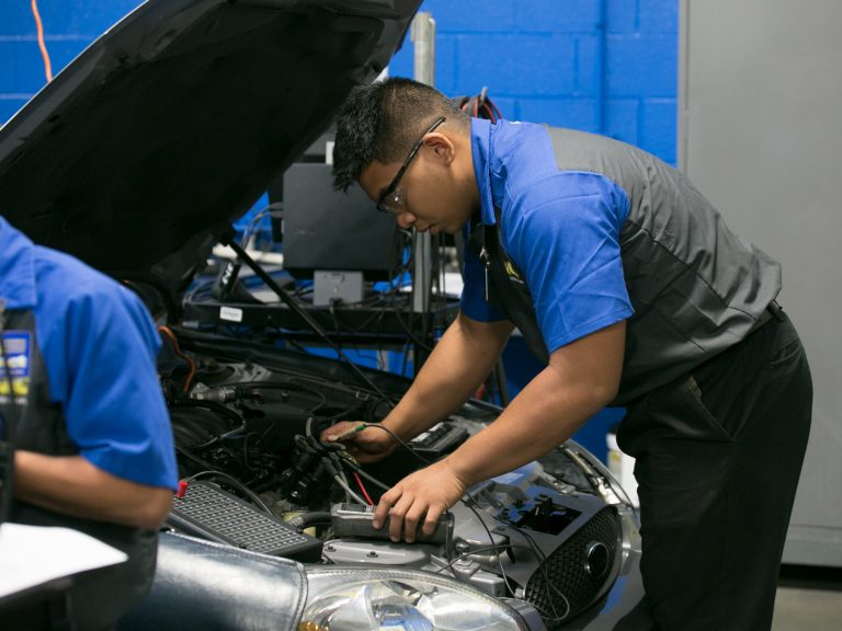 specialized-training_mediaslider_ford_training_4 – Alderley Auto Electrics